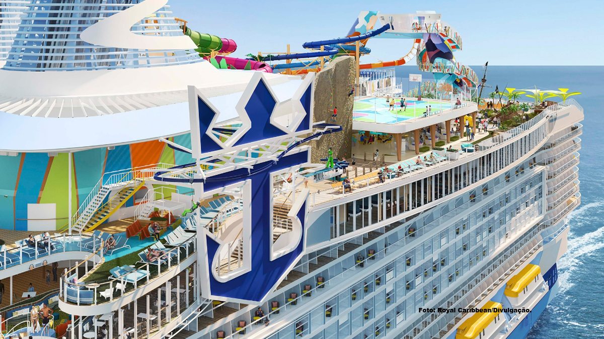 Maior navio de cruzeiro do mundo faz a primeira viagem oficial Maior navio de cruzeiro do mundo faz a primeira viagem oficial